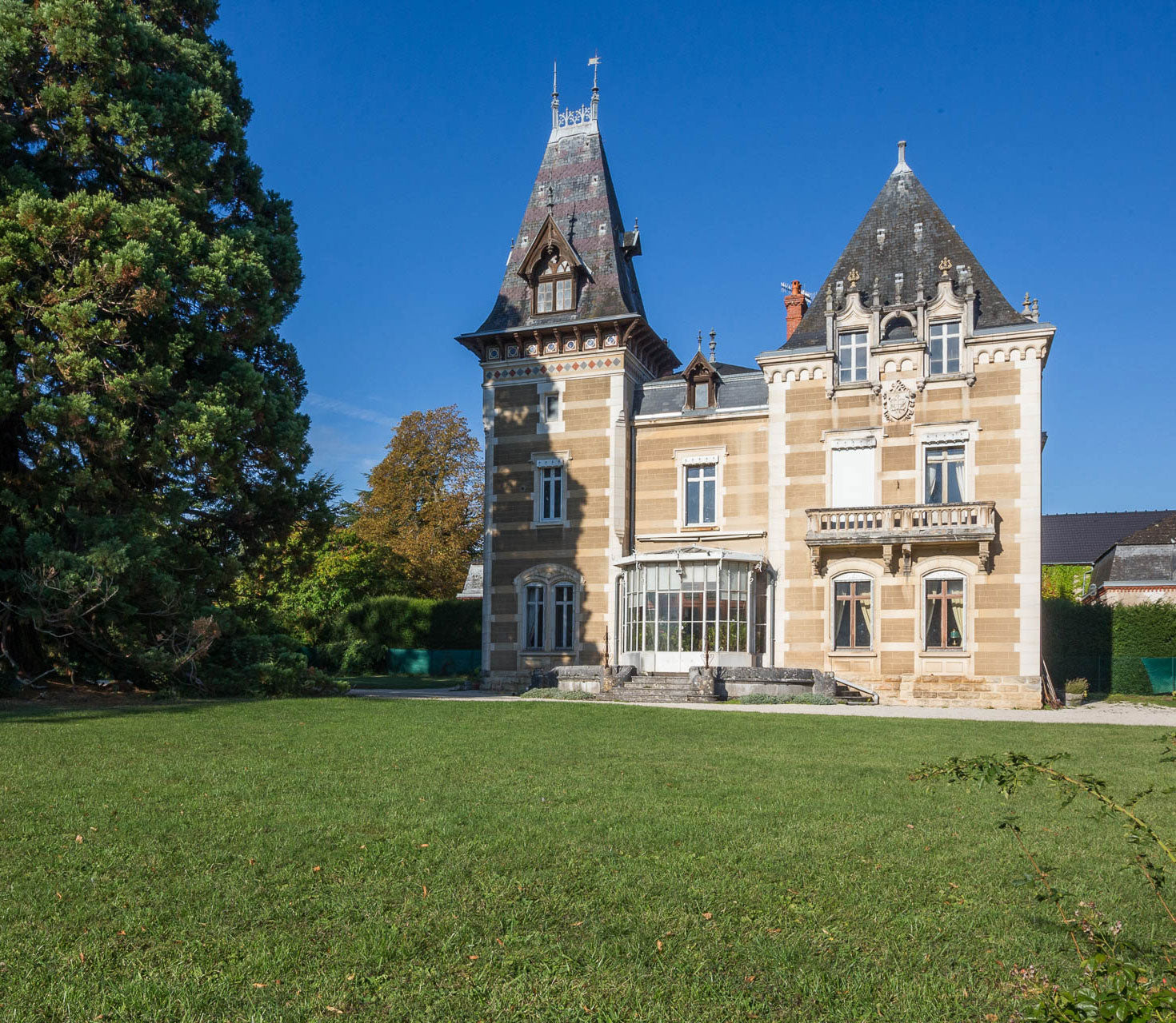 Die DOMAINE ALBERT MOROT hat den Besitzer gewechselt und ist unter neu ...